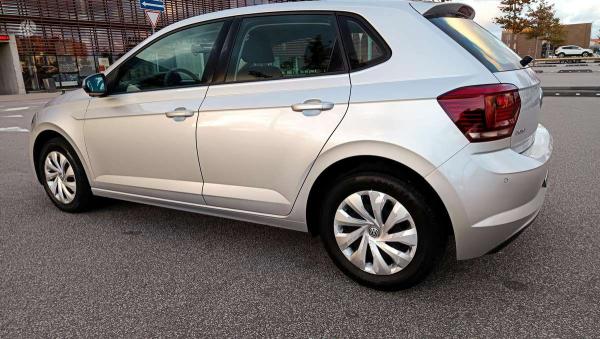 Grey Volkswagen Polo 2019 in Klaipeda, with an engine capacity of 1.60 L and mileage of 107 thousand km for 10100 €, photo 5 on AUTOMOTO.COM.LV