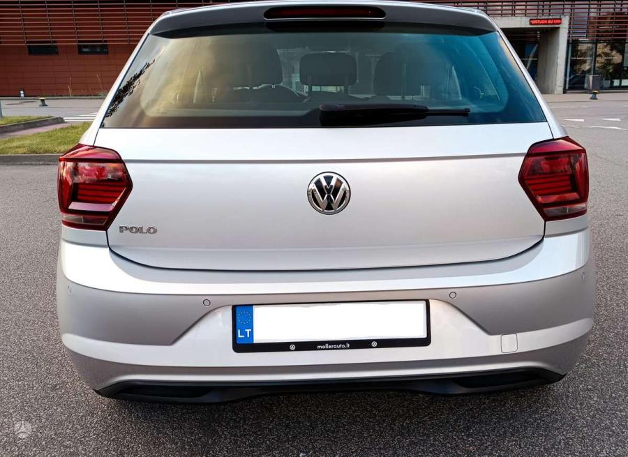 Grey Volkswagen Polo 2019 in Klaipeda, with an engine capacity of 1.60 L and mileage of 107 thousand km for 10100 €, photo 10 on AUTOMOTO.COM.LV