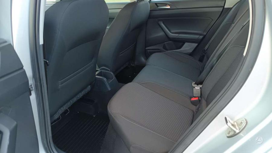 Grey Volkswagen Polo 2019 in Klaipeda, with an engine capacity of 1.60 L and mileage of 107 thousand km for 10100 €, photo 12 on AUTOMOTO.COM.LV