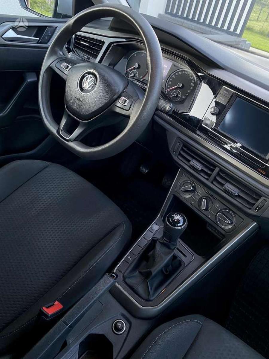 Grey Volkswagen Polo 2019 in Klaipeda, with an engine capacity of 1.60 L and mileage of 120 thousand km for 9500 €, photo 8 on AUTOMOTO.COM.LV
