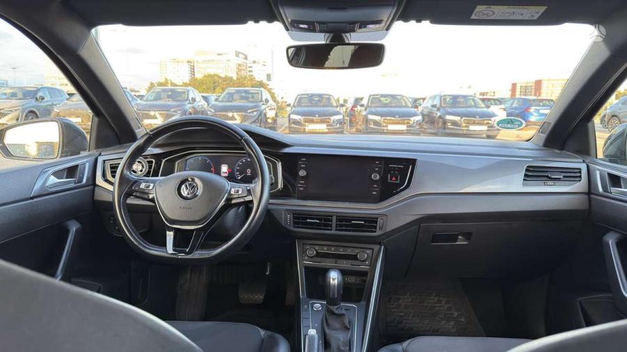 Grey Volkswagen Polo 2019 in Vilnius, with an engine capacity of 1.60 L and mileage of 203 thousand km for 10500 €, photo 9 on AUTOMOTO.COM.LV
