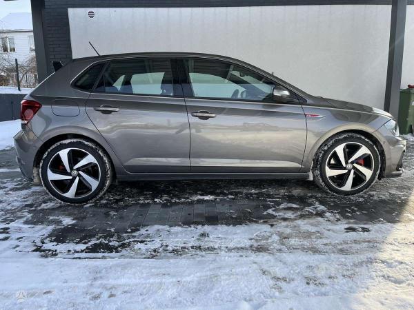 Grey Volkswagen Polo 2020 in Kaunas, with an engine capacity of 1.98 L and mileage of 35 thousand km for 16450 €, photo 9 on AUTOMOTO.COM.LV