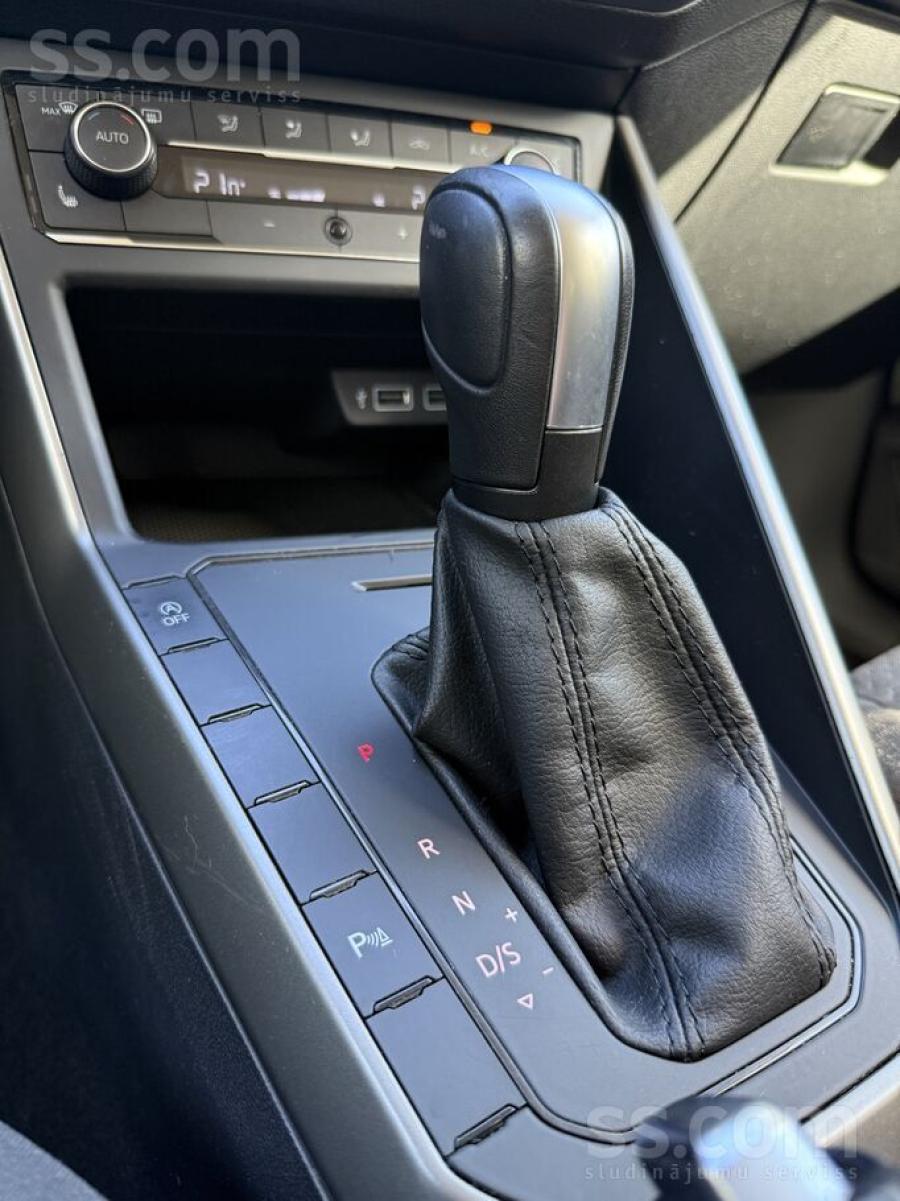 Pelēks Volkswagen Polo 2020 Rīga, ar dzinēja tilpumu 1.00 L un nobraukumu 90 tūkst. km par 13000 €, foto 7 vietnē AUTOMOTO.COM.LV