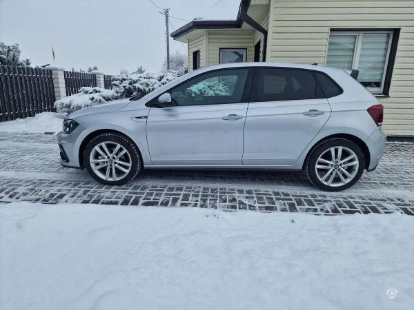 Pelēks Volkswagen Polo 2021 Marijampole, ar dzinēja tilpumu 1.00 L un nobraukumu 7 tūkst. km par 10500 €, foto 4 vietnē AUTOMOTO.COM.LV