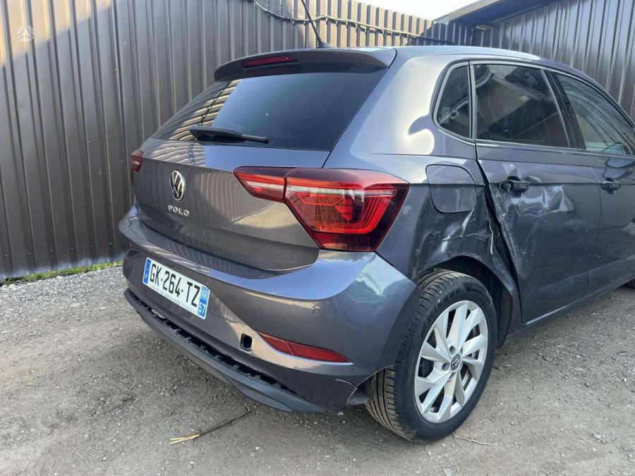 Pelēks Volkswagen Polo 2022 Kauņa, ar dzinēja tilpumu 1.00 L un nobraukumu 72 tūkst. km par 10900 €, foto 8 vietnē AUTOMOTO.COM.LV