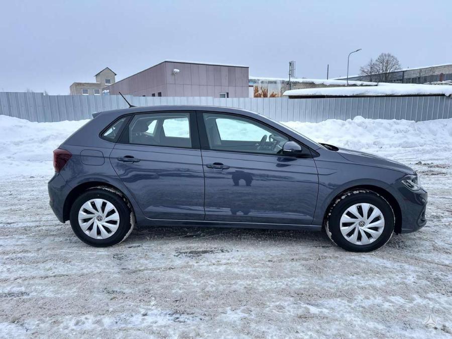 Grey Volkswagen Polo 2023 in Telschi, with an engine capacity of 1.00 L and mileage of 412 thousand km for 16500 €, photo 8 on AUTOMOTO.COM.LV