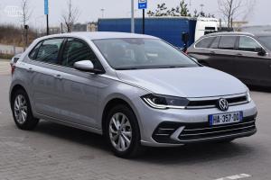 Grey Volkswagen Polo 2024 in Vilnius, with an engine capacity of 1.00 L and mileage of 6 thousand km for 19500 €, photo 4 on AUTOMOTO.COM.LV