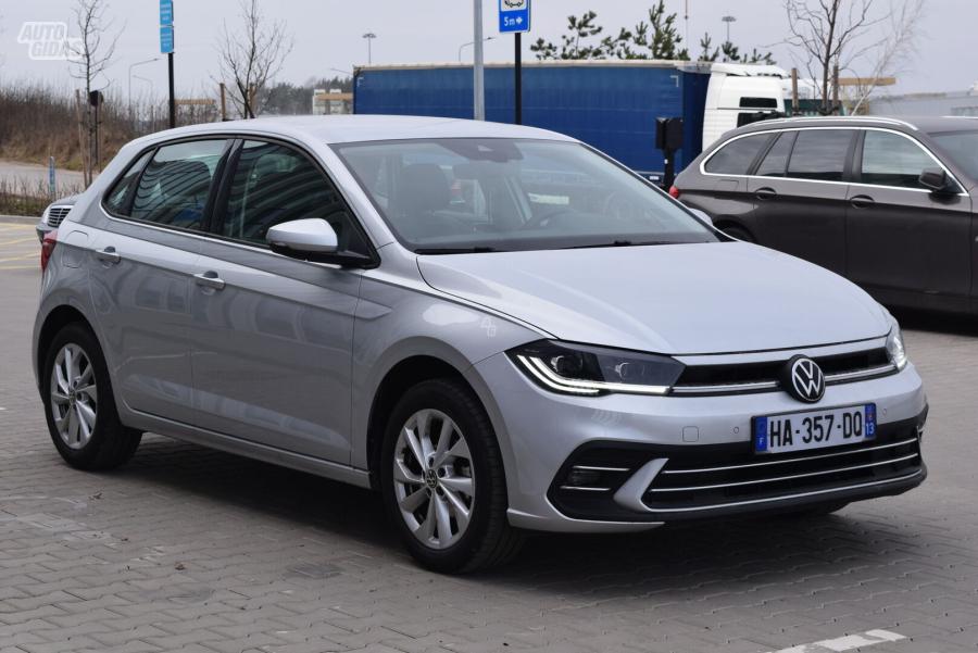 Grey Volkswagen Polo 2024 in Vilnius, with an engine capacity of 1.00 L and mileage of 6 thousand km for 19500 €, photo 4 on AUTOMOTO.COM.LV