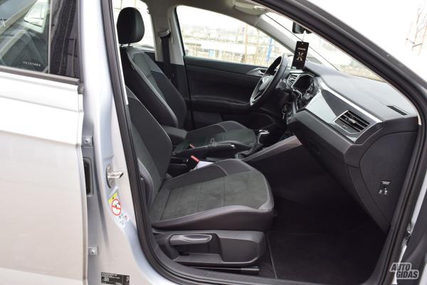 Pelēks Volkswagen Polo 2024 Viļņa, ar dzinēja tilpumu 1.00 L un nobraukumu 6 tūkst. km par 19500 €, foto 8 vietnē AUTOMOTO.COM.LV