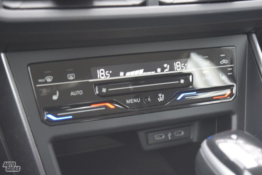 Grey Volkswagen Polo 2024 in Vilnius, with an engine capacity of 1.00 L and mileage of 6 thousand km for 19500 €, photo 16 on AUTOMOTO.COM.LV