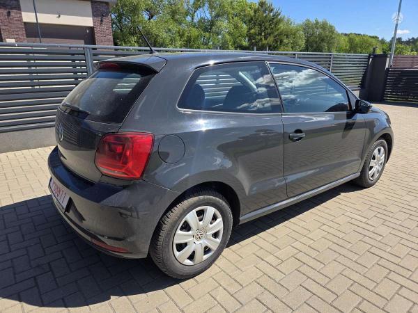 Grey Volkswagen Polo 2017 in Alytus, with an engine capacity of 1.20 L and mileage of 63 thousand km for 5700 €, photo 3 on AUTOMOTO.COM.LV