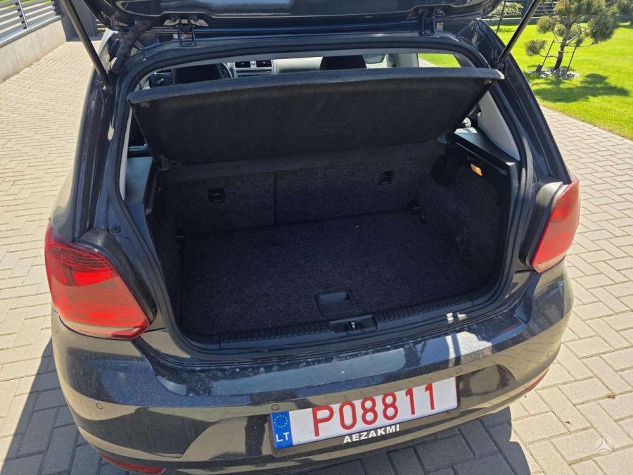 Pelēks Volkswagen Polo 2017 Alīta, ar dzinēja tilpumu 1.20 L un nobraukumu 63 tūkst. km par 5700 €, foto 14 vietnē AUTOMOTO.COM.LV