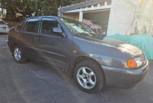 Pelēks Volkswagen Polo 1997 Tallina, ar dzinēja tilpumu 1.40 L un nobraukumu 151 tūkst. km par 950 €, foto 3 vietnē AUTOMOTO.COM.LV