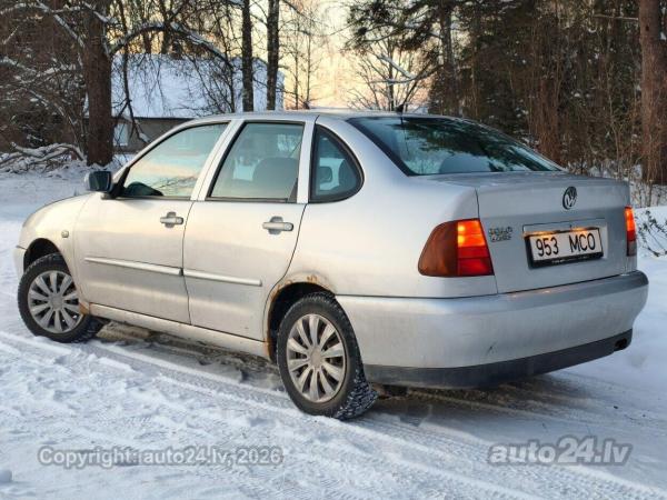 Серый Фольксваген Поло 2001 в Тарту, объемом двигателя 1.40 л и пробегом 218 тыс. км за 599 €, фото 4 на AUTOMOTO.COM.LV