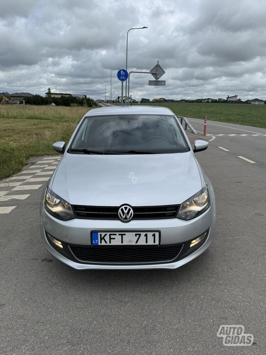 Pelēks Volkswagen Polo 2011 Klaipėda, ar dzinēja tilpumu 1.40 L un nobraukumu 127 tūkst. km par 5300 €, foto 1 vietnē AUTOMOTO.COM.LV