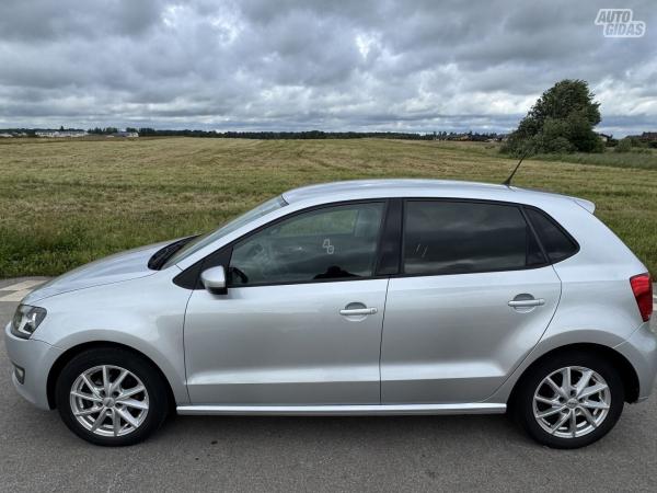 Grey Volkswagen Polo 2011 in Klaipeda, with an engine capacity of 1.40 L and mileage of 127 thousand km for 5300 €, photo 4 on AUTOMOTO.COM.LV