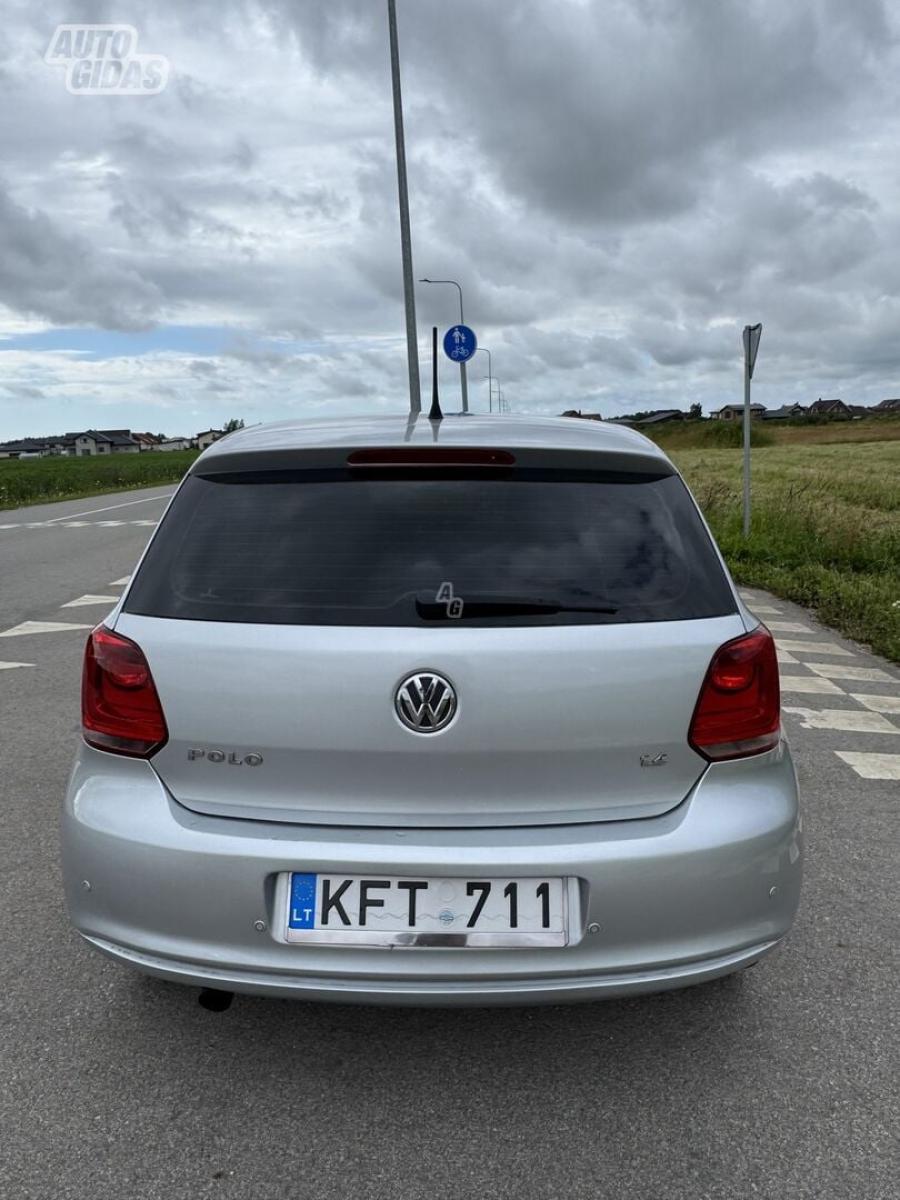 Pelēks Volkswagen Polo 2011 Klaipėda, ar dzinēja tilpumu 1.40 L un nobraukumu 127 tūkst. km par 5300 €, foto 6 vietnē AUTOMOTO.COM.LV