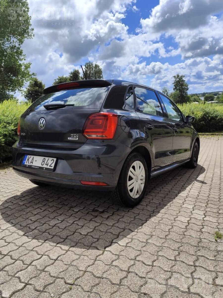Pelēks Volkswagen Polo 2015 Rīga, ar dzinēja tilpumu 1.40 L un nobraukumu 289 tūkst. km par 3500 €, foto 7 vietnē AUTOMOTO.COM.LV