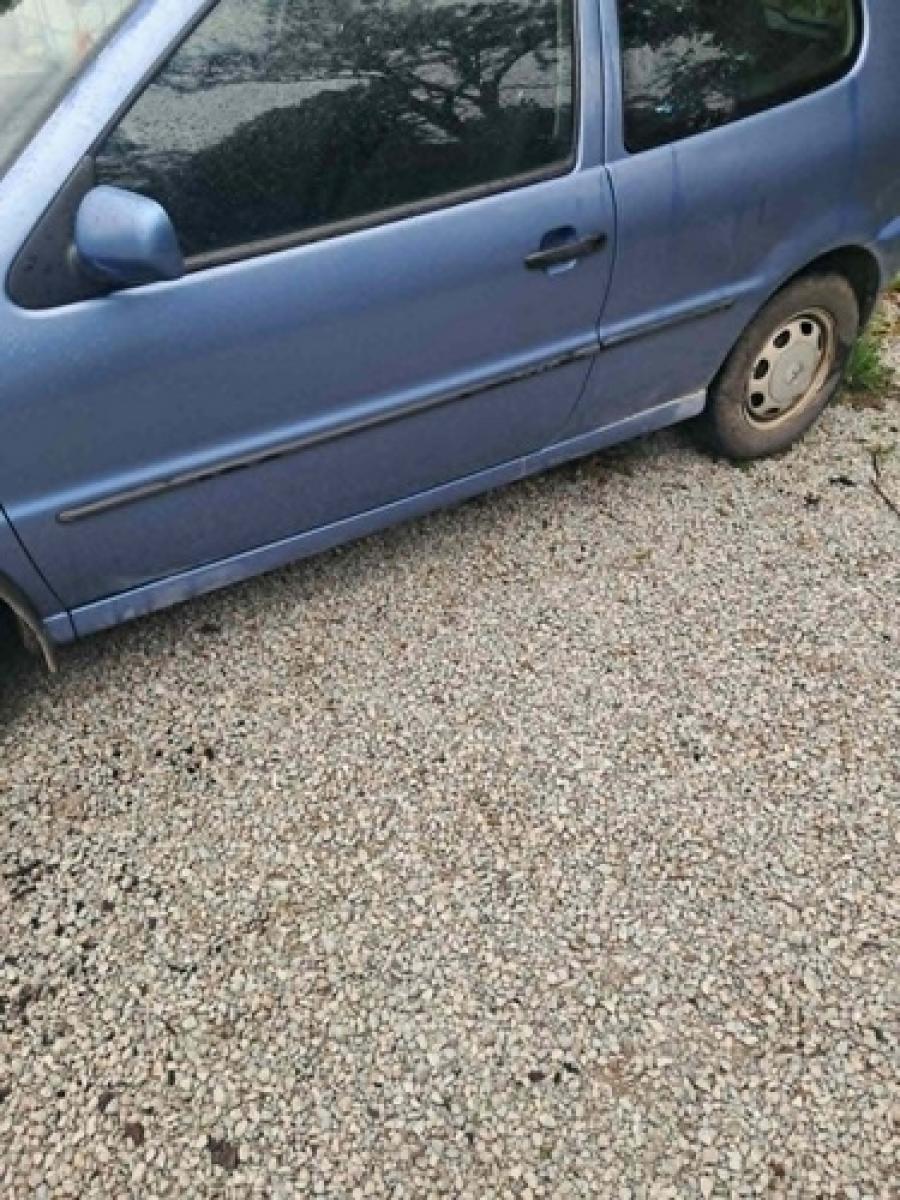 Volkswagen Polo 1995 in Rakvere, with an engine capacity of 0.00 L and mileage of 205 thousand km for 400 €, photo 3 on AUTOMOTO.COM.LV