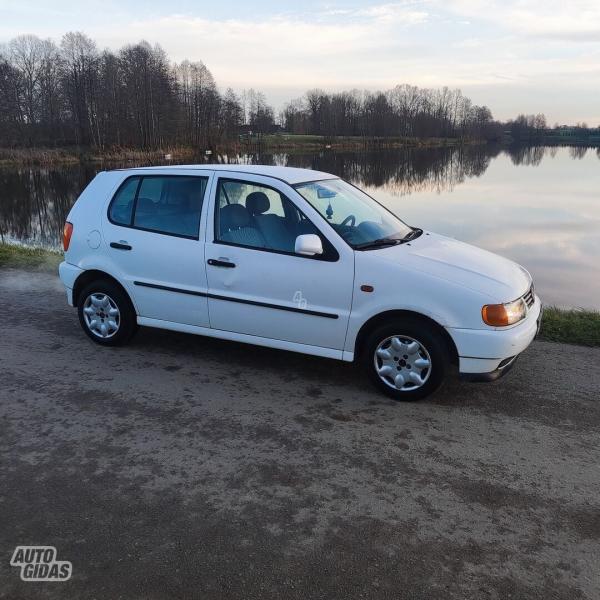Volkswagen Polo 1999 Viļņa, ar dzinēja tilpumu 14.00 L un nobraukumu 400 tūkst. km par 550 €, foto 2 vietnē AUTOMOTO.COM.LV