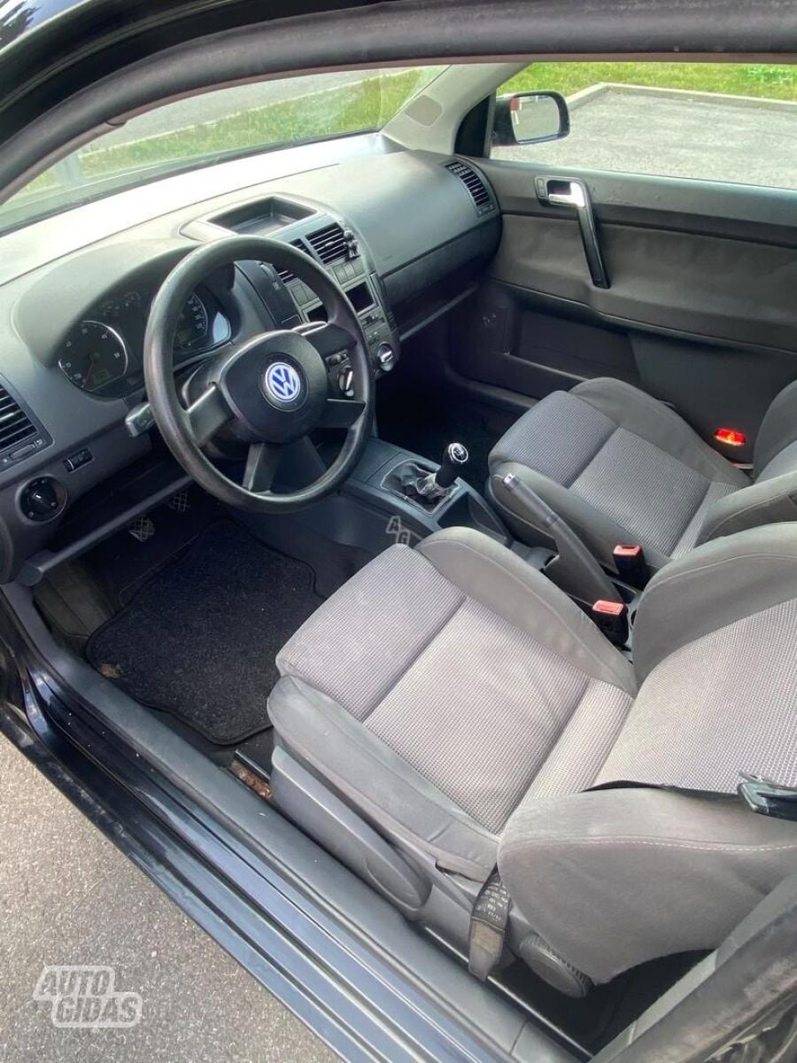 Volkswagen Polo 2002 in Kaunas, with an engine capacity of 1.40 L and mileage of 347 thousand km for 500 €, photo 10 on AUTOMOTO.COM.LV