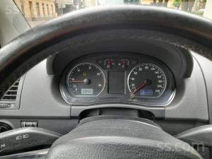 Volkswagen Polo 2004 in Riga, with an engine capacity of 1.40 L and mileage of 249 thousand km for 2400 €, photo 9 on AUTOMOTO.COM.LV