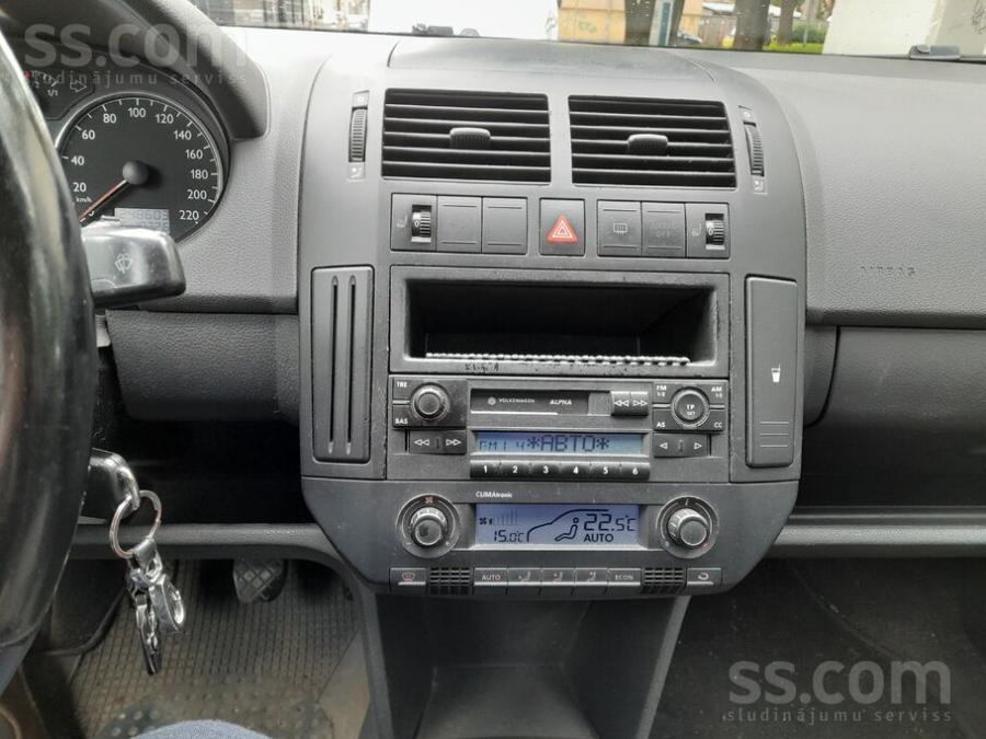 Volkswagen Polo 2004 in Riga, with an engine capacity of 1.40 L and mileage of 249 thousand km for 2400 €, photo 10 on AUTOMOTO.COM.LV