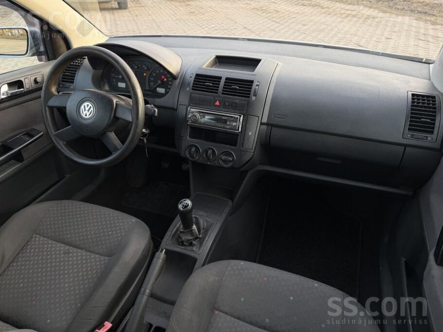 Volkswagen Polo 2004 Rīga, ar dzinēja tilpumu 1.40 L un nobraukumu 0 tūkst. km par 1650 €, foto 5 vietnē AUTOMOTO.COM.LV