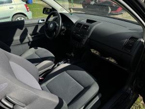 Volkswagen Polo 2004 Viļņa, ar dzinēja tilpumu 1.40 L un nobraukumu 145 tūkst. km par 800 €, foto 5 vietnē AUTOMOTO.COM.LV