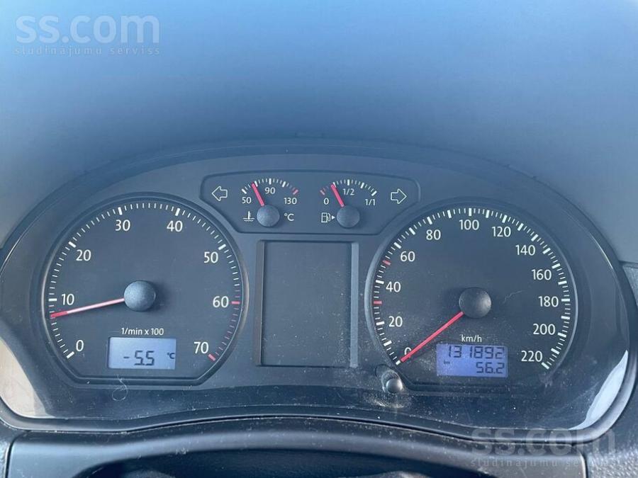 Volkswagen Polo 2005 in Riga, with an engine capacity of 1.40 L and mileage of 131 thousand km for 1450 €, photo 7 on AUTOMOTO.COM.LV