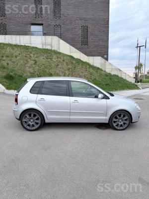 Volkswagen Polo 2005 Rēzekne, ar dzinēja tilpumu 1.40 L un nobraukumu 294 tūkst. km par 1700 €, foto 4 vietnē AUTOMOTO.COM.LV