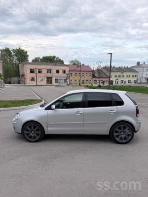 Volkswagen Polo 2005 Rēzekne, ar dzinēja tilpumu 1.40 L un nobraukumu 294 tūkst. km par 1700 €, foto 7 vietnē AUTOMOTO.COM.LV
