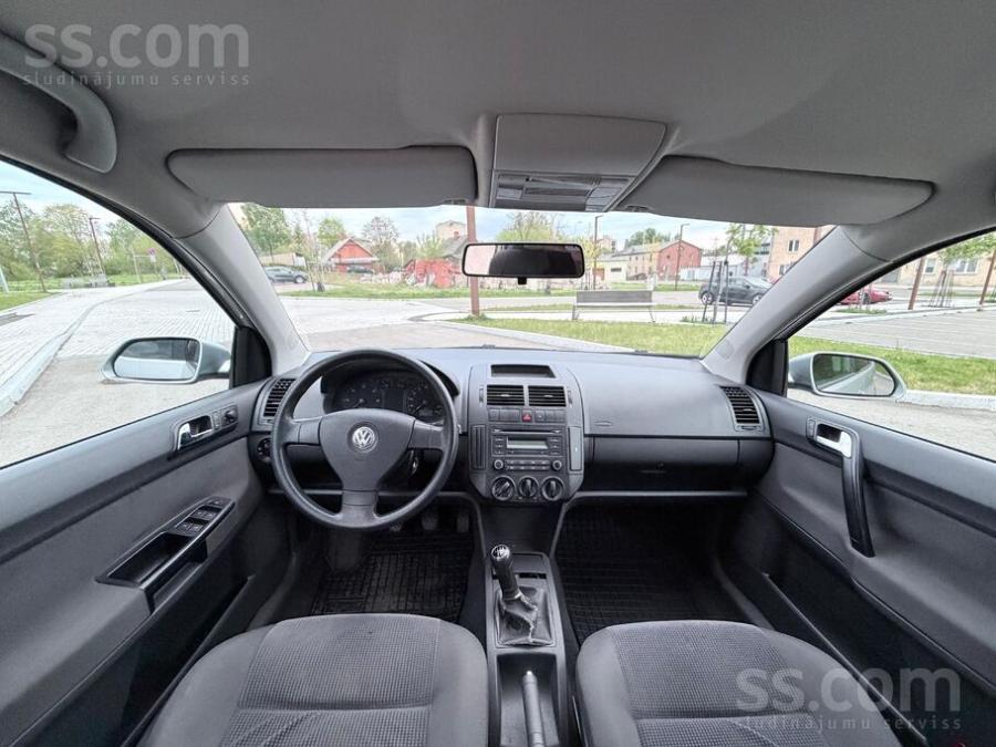 Volkswagen Polo 2005 Rēzekne, ar dzinēja tilpumu 1.40 L un nobraukumu 294 tūkst. km par 1700 €, foto 9 vietnē AUTOMOTO.COM.LV