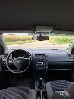 Volkswagen Polo 2005 Klaipėda, ar dzinēja tilpumu 1.40 L un nobraukumu 298 tūkst. km par 1450 €, foto 12 vietnē AUTOMOTO.COM.LV