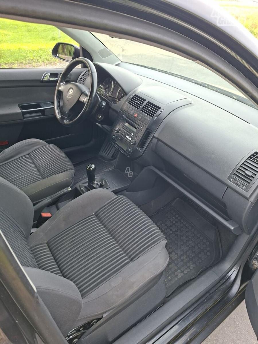 Volkswagen Polo 2005 Klaipėda, ar dzinēja tilpumu 1.40 L un nobraukumu 298 tūkst. km par 1450 €, foto 13 vietnē AUTOMOTO.COM.LV
