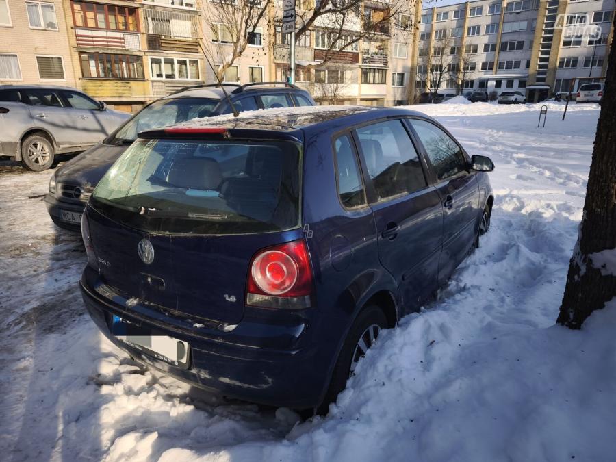 Volkswagen Polo 2006 Viļņa, ar dzinēja tilpumu 1.40 L un nobraukumu 180 tūkst. km par 690 €, foto 2 vietnē AUTOMOTO.COM.LV
