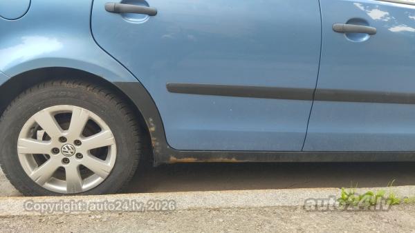 Volkswagen Polo 2006 in Tallinn, with an engine capacity of 1.40 L and mileage of 204 thousand km for 990 €, photo 5 on AUTOMOTO.COM.LV