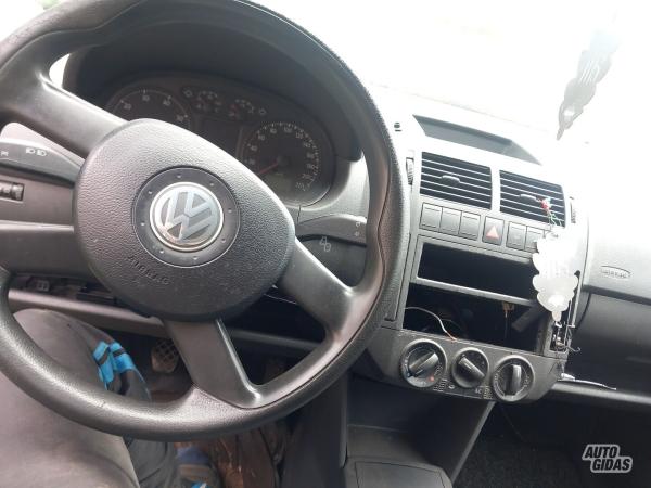 Volkswagen Polo 2006 in Ukmerge, with an engine capacity of 1.20 L and mileage of 250 thousand km for 350 €, photo 7 on AUTOMOTO.COM.LV
