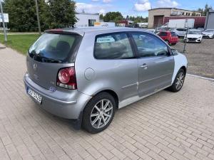 Volkswagen Polo 2006 in Riga, with an engine capacity of 1.40 L and mileage of 391 thousand km for 600 €, photo 5 on AUTOMOTO.COM.LV