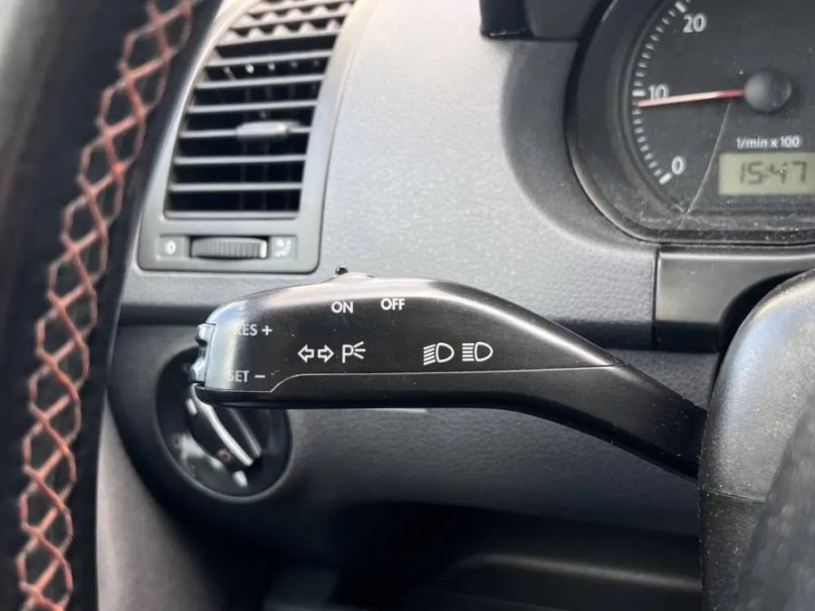 Volkswagen Polo 2006 in Riga, with an engine capacity of 1.40 L and mileage of 391 thousand km for 600 €, photo 17 on AUTOMOTO.COM.LV