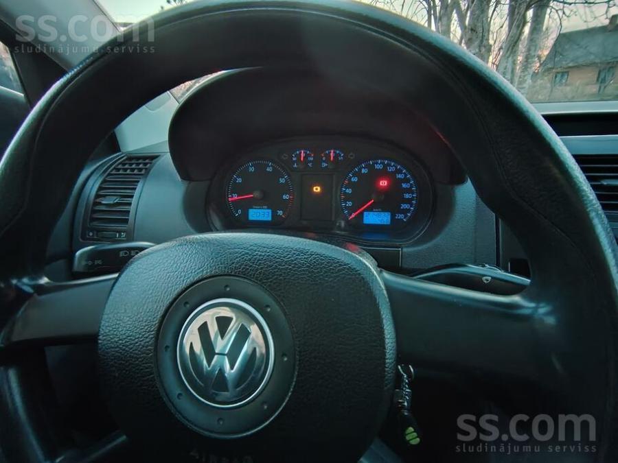 Volkswagen Polo 2007 in Rezekne, with an engine capacity of 1.20 L and mileage of 214 thousand km for 1350 €, photo 19 on AUTOMOTO.COM.LV