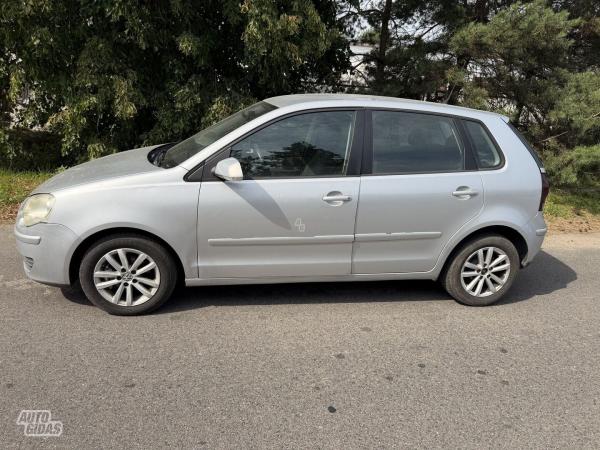 Volkswagen Polo 2007 Viļņa, ar dzinēja tilpumu 1.40 L un nobraukumu 220 tūkst. km par 1450 €, foto 3 vietnē AUTOMOTO.COM.LV