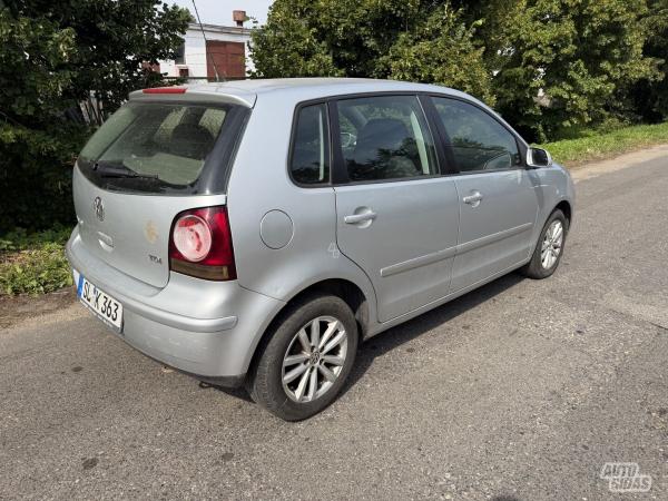Volkswagen Polo 2007 Viļņa, ar dzinēja tilpumu 1.40 L un nobraukumu 220 tūkst. km par 1450 €, foto 7 vietnē AUTOMOTO.COM.LV