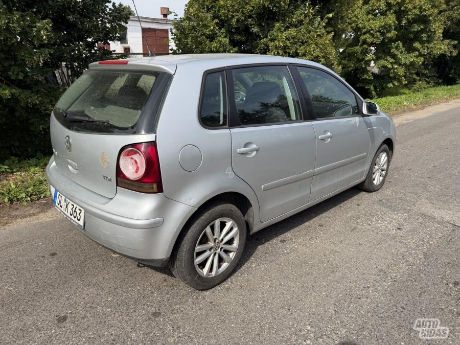 Volkswagen Polo 2007 Viļņa, ar dzinēja tilpumu 1.40 L un nobraukumu 220 tūkst. km par 1450 €, foto 8 vietnē AUTOMOTO.COM.LV