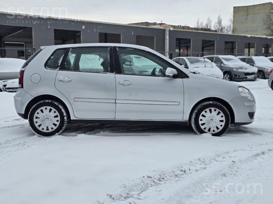 Volkswagen Polo 2008 Liepāja, ar dzinēja tilpumu 1.40 L un nobraukumu 285 tūkst. km par 2250 €, foto 5 vietnē AUTOMOTO.COM.LV