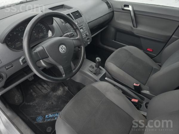 Volkswagen Polo 2008 in Liepaja, with an engine capacity of 1.40 L and mileage of 285 thousand km for 2250 €, photo 9 on AUTOMOTO.COM.LV
