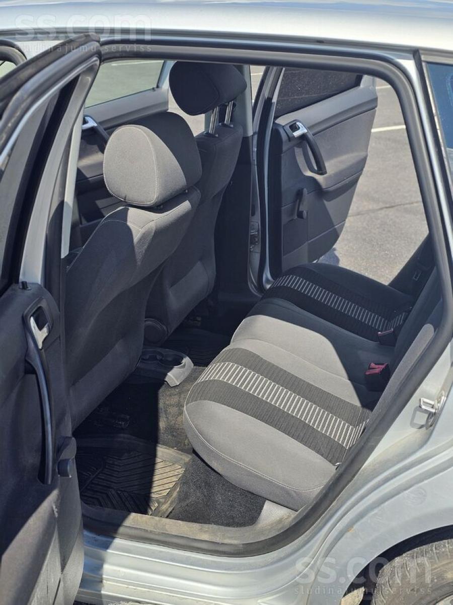 Volkswagen Polo 2008 Rīga, ar dzinēja tilpumu 1.40 L un nobraukumu 346 tūkst. km par 1350 €, foto 10 vietnē AUTOMOTO.COM.LV