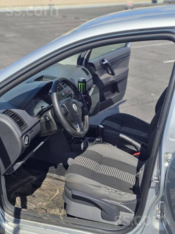 Volkswagen Polo 2008 Rīga, ar dzinēja tilpumu 1.40 L un nobraukumu 346 tūkst. km par 1350 €, foto 10 vietnē AUTOMOTO.COM.LV