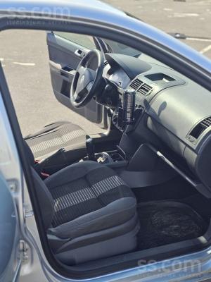 Volkswagen Polo 2008 Rīga, ar dzinēja tilpumu 1.40 L un nobraukumu 346 tūkst. km par 1350 €, foto 13 vietnē AUTOMOTO.COM.LV
