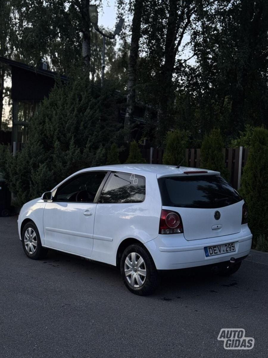 Volkswagen Polo 2008 Viļņa, ar dzinēja tilpumu 1.40 L un nobraukumu 300 tūkst. km par 690 €, foto 4 vietnē AUTOMOTO.COM.LV